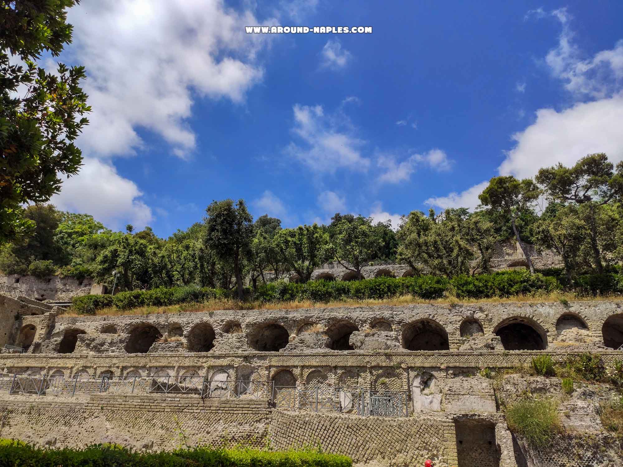 Baiae (Italy) |Archaeological Roman thermal baths |many pics