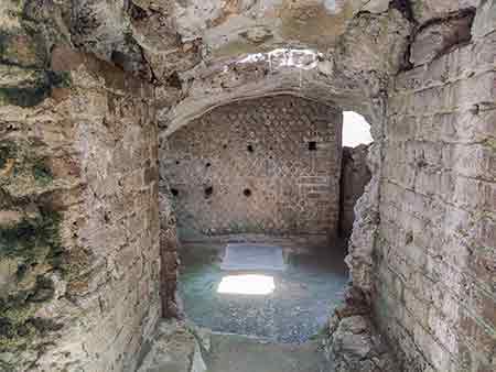 Baiae (Italy) |Archaeological Roman thermal baths |many pics