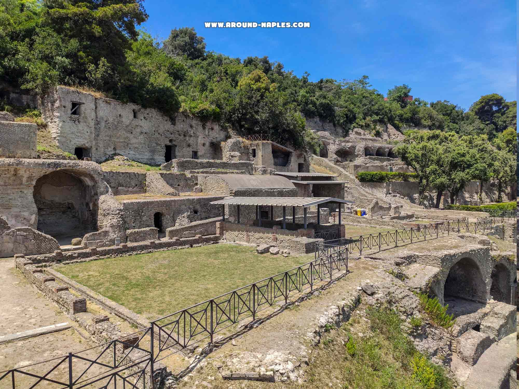 Baiae (Italy) |Archaeological Roman thermal baths |many pics