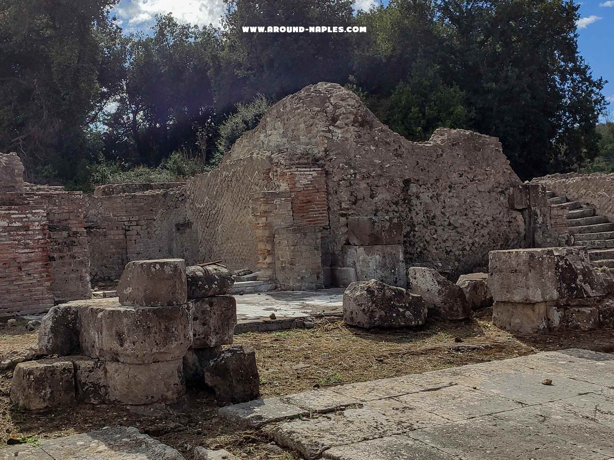 Scavi di Cuma | storia e tante foto | DintorniDiNapoli.it